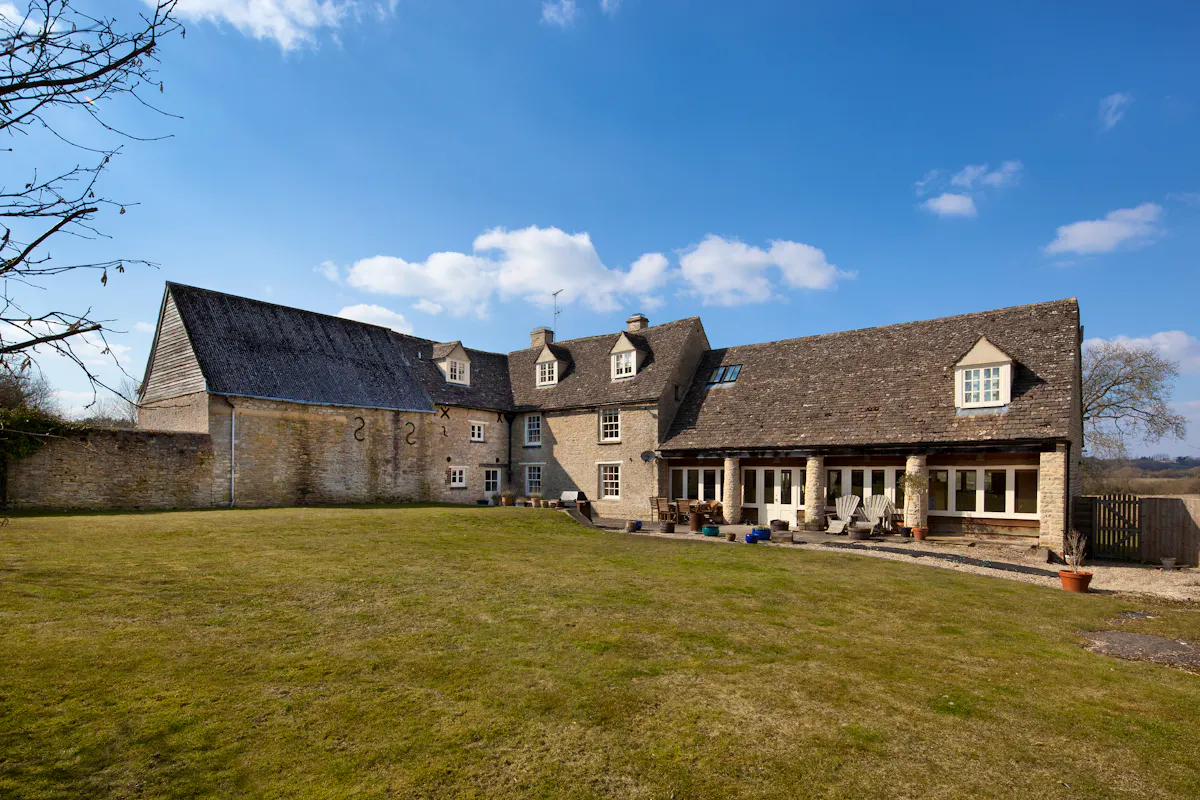 New Yatt Farm - Charming Cotswolds retreat