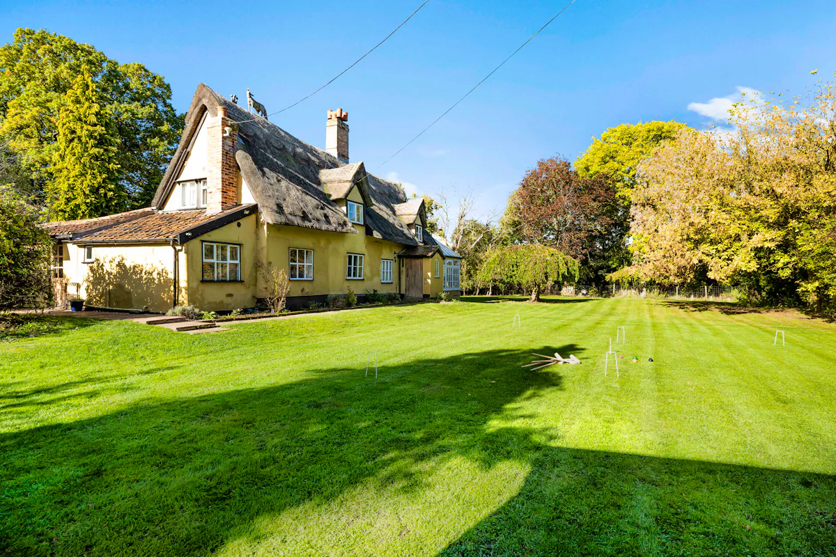 The Abbey Cottage - Charming Suffolk cottage