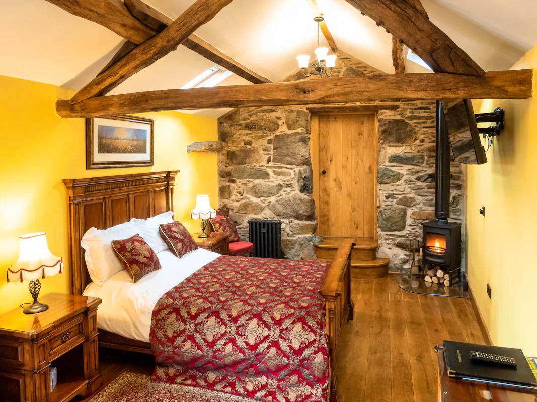 The Wayside and Whisky Barn - Beautiful Cumbrian retreat