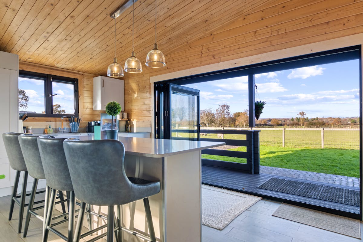 Choller Farm Lodge - Retreat for four in West Sussex