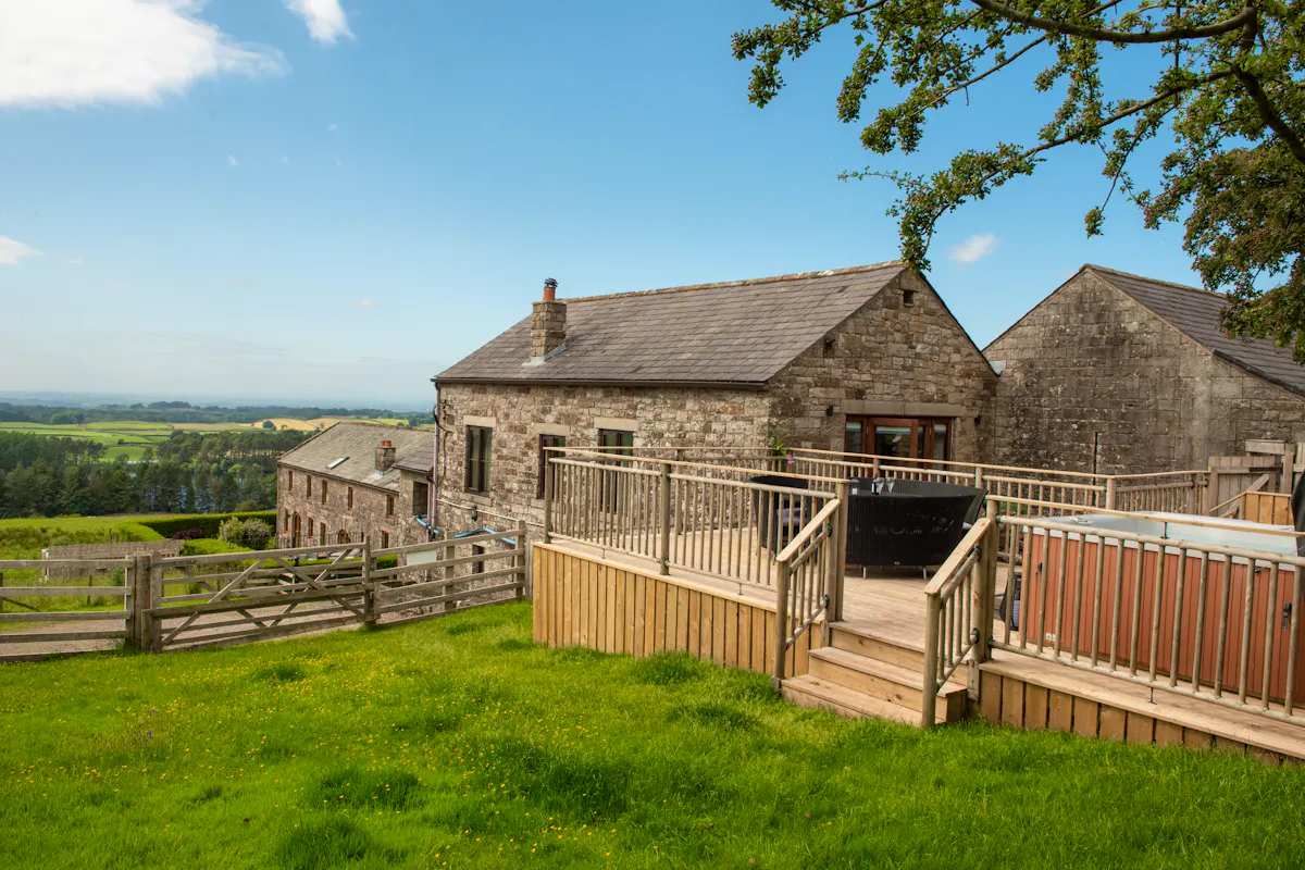 Mill Barn at Tottergill Farm - Charming retreat for eight