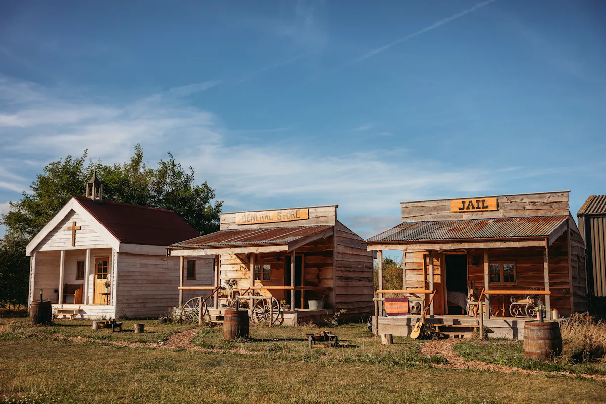 Hank's Ranch - Embrace the spirit of the Old West.