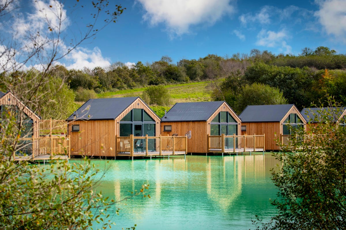 Lake Pods at Clawford Lakes - Beautiful lakeside pods