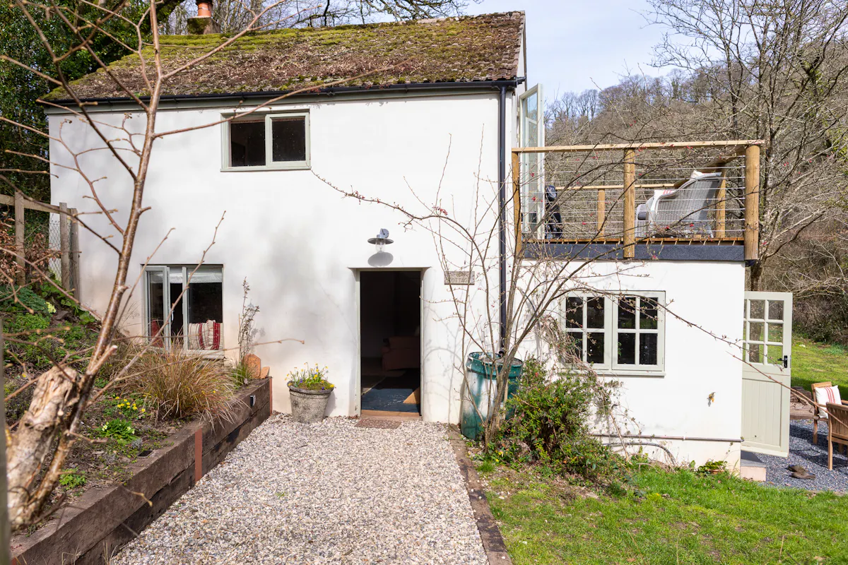 Spring Cottage - Charming cottage for two