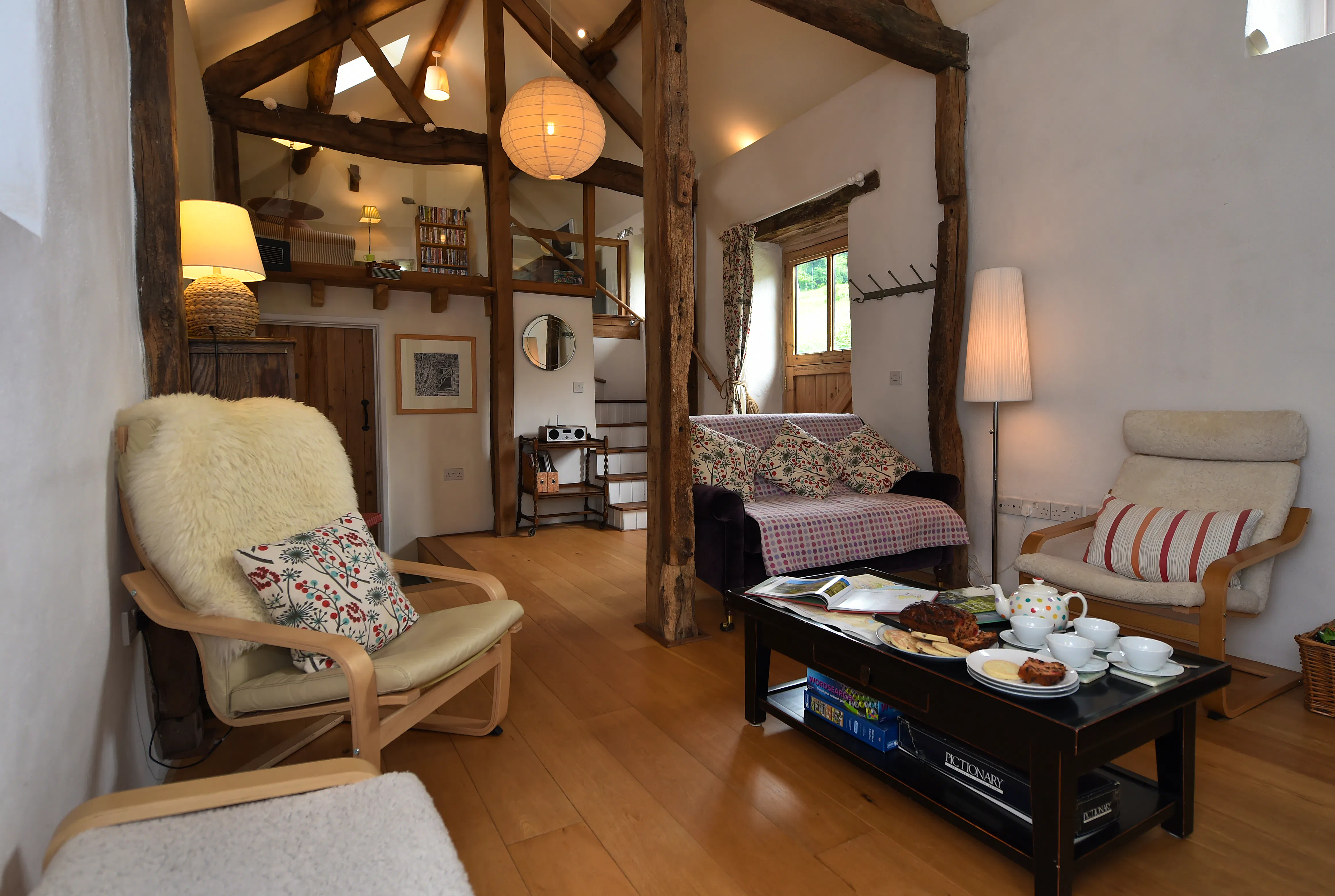 Red Kite Barn - Contemporary conversion in the Welsh countryside