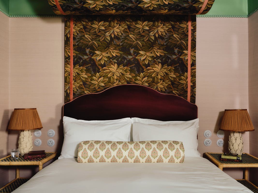 The Netty - Former public toilet turned romantic retreat