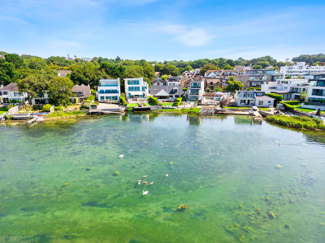 Lagoon View - Beautiful harbourside retreat