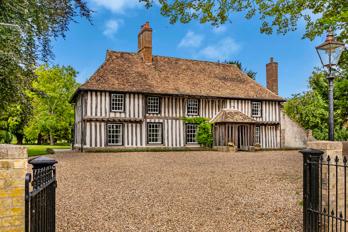 Burgh Hall - Grand escape in Cambridgeshire