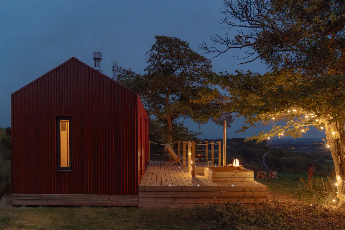 The Red Cabin Hill Farm - Peaceful Somerset cabin