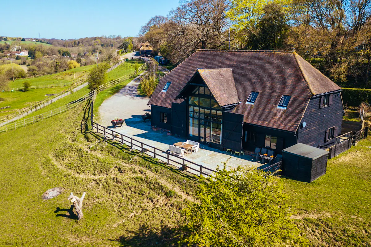 The Canterbury Barn - Stunning Kent barn