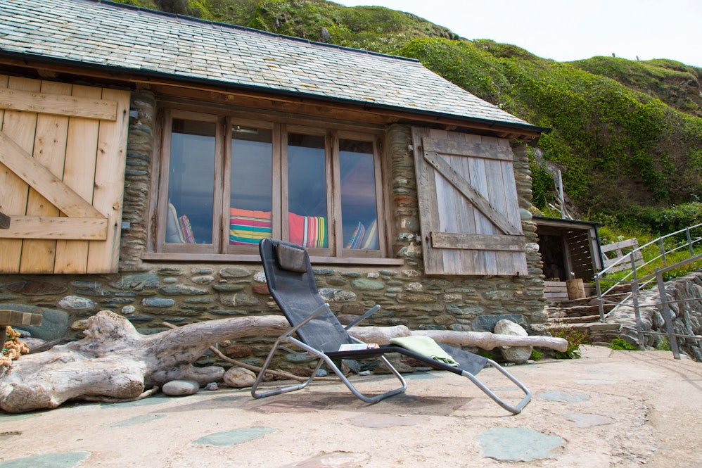 The Beach Hut – a romantic beachfront hut for two in South Devon