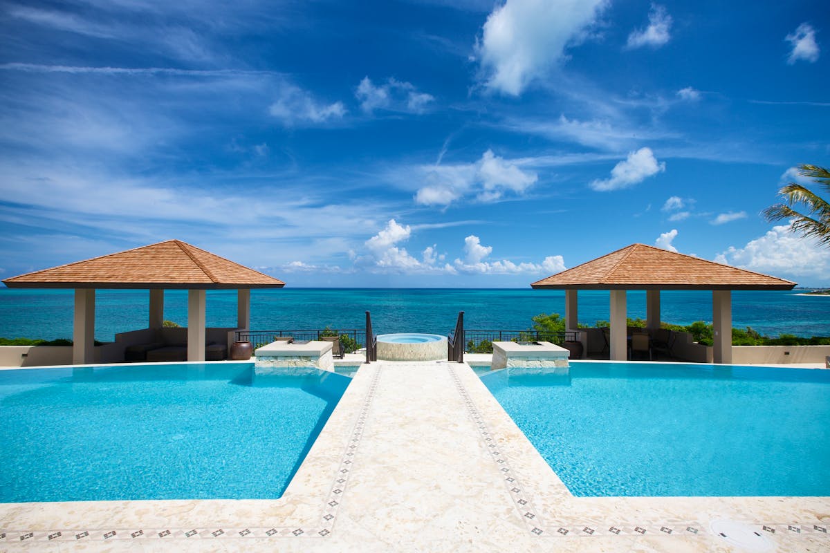 10 Best Deluxe Villas from CoolStays