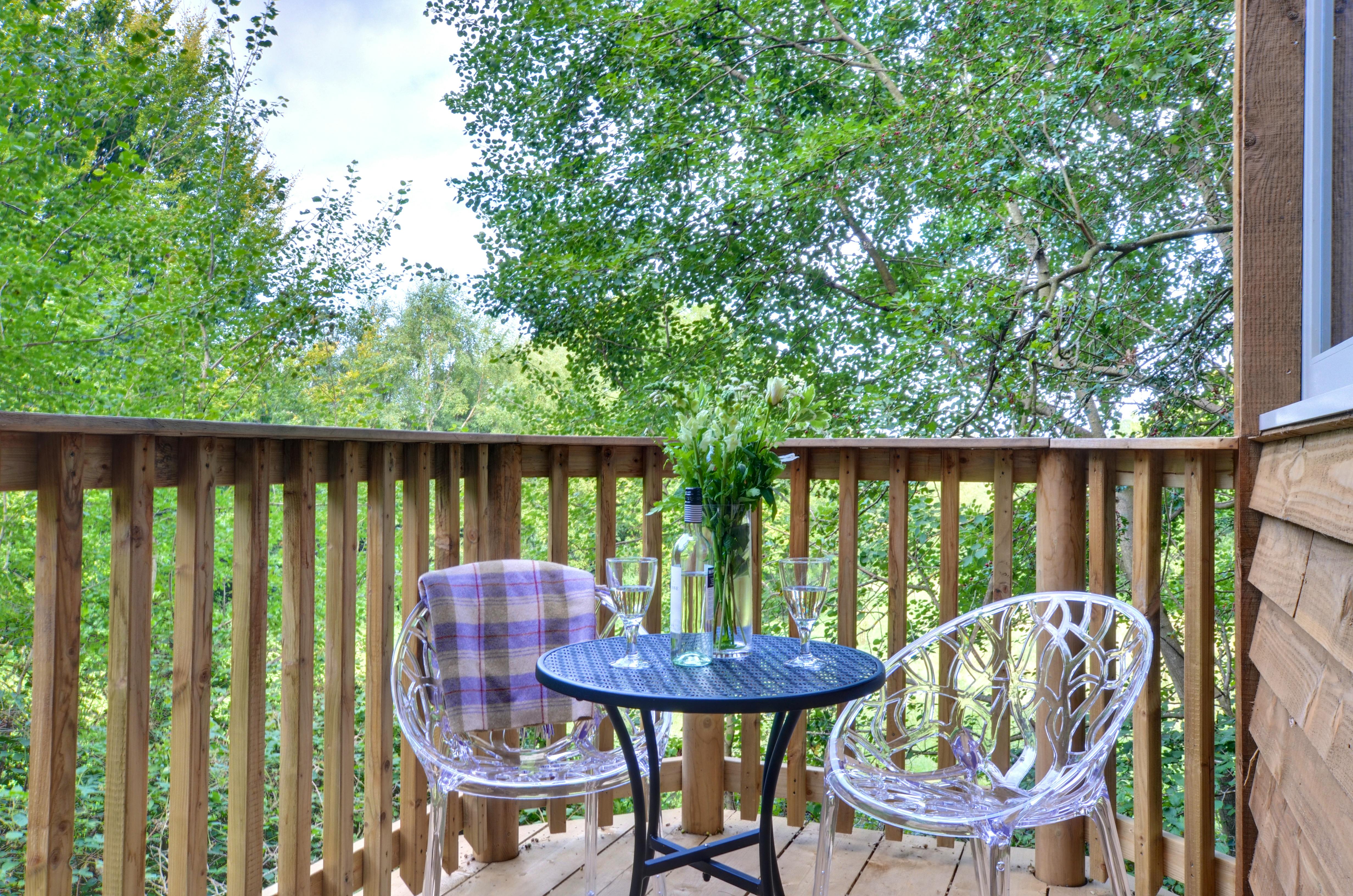 Tinkers Treehouse – a luxury woodland hideaway for 2 in East Sussex