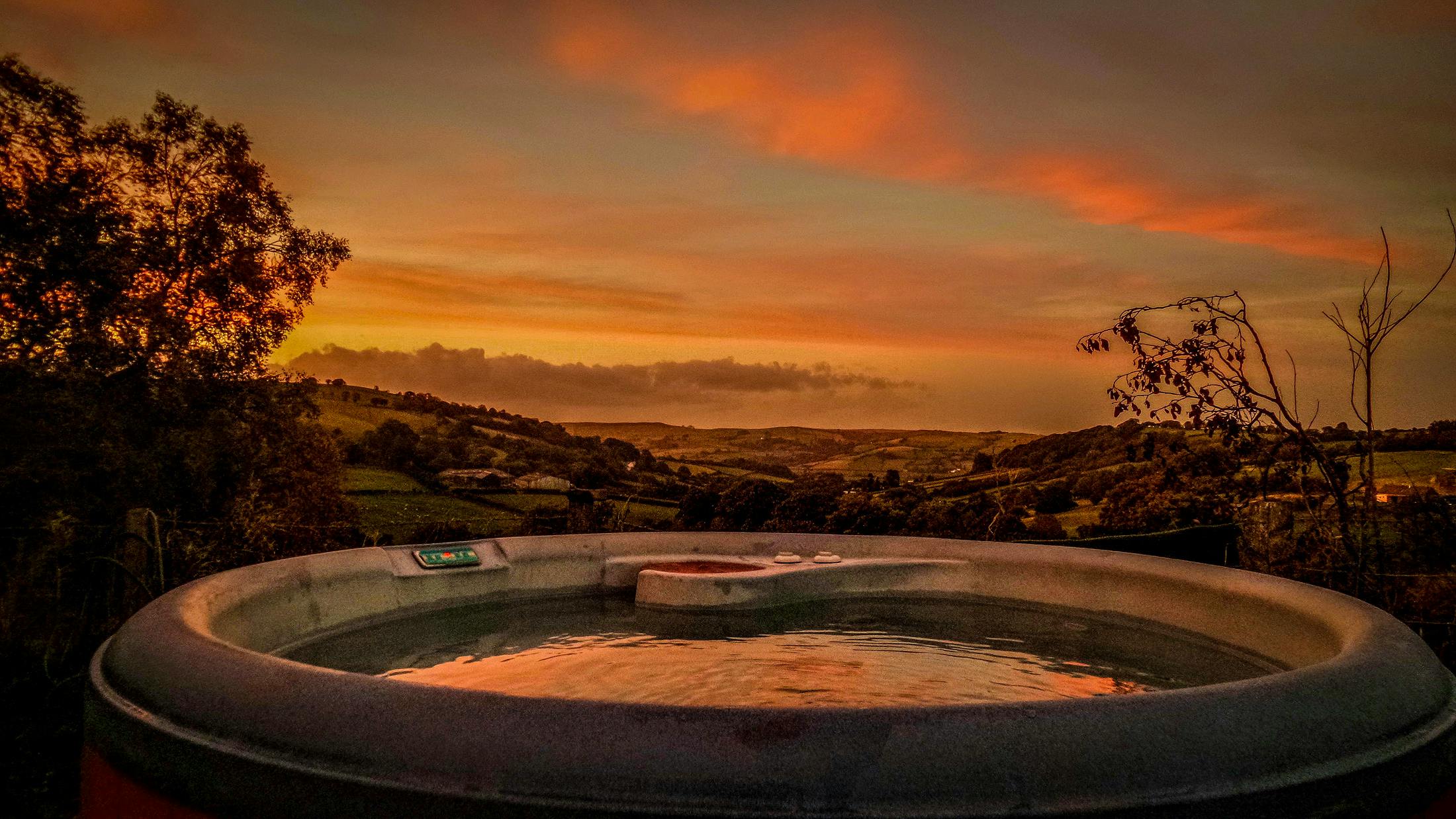 Wanderoo - A bijoux horse truck in the magnificent Brecon Beacons.
