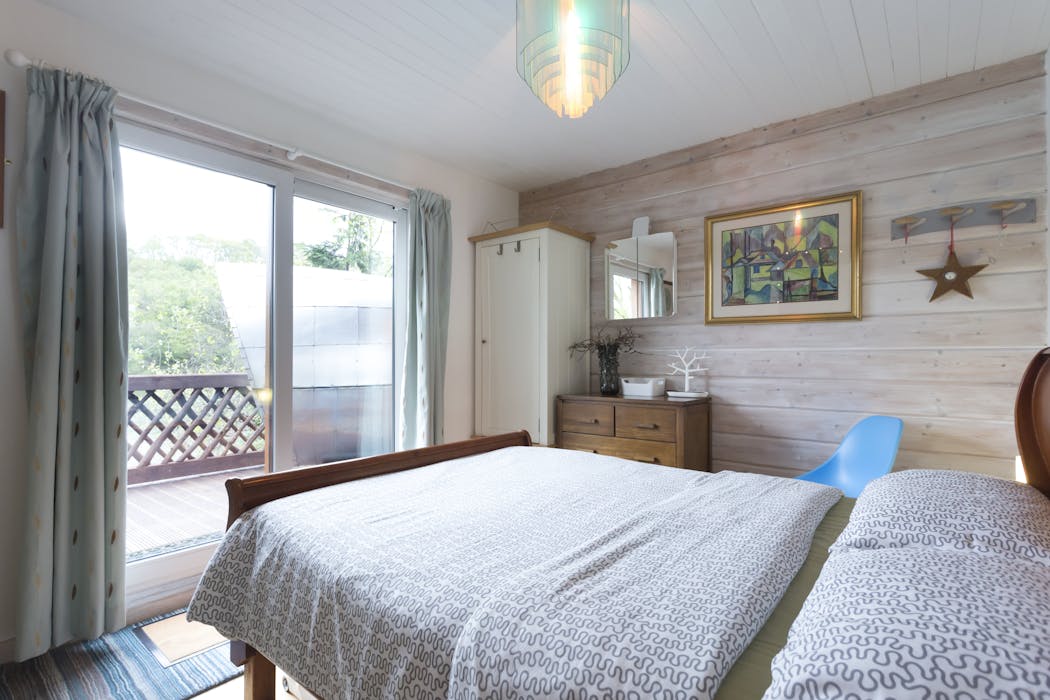 Waters Edge Cool Cabin | Rudyard Lake - Staffordshire