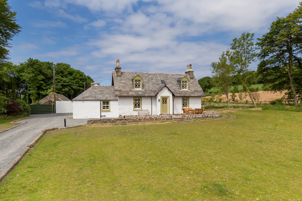Home Farm Cottage – a charming 3-bed cottage in south west Scotland