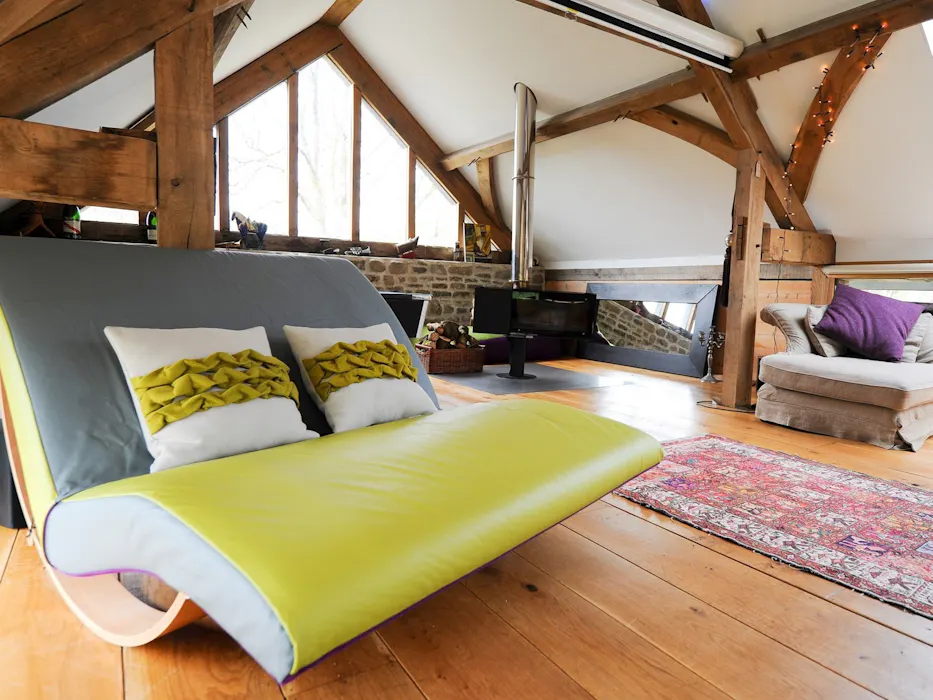 Red Kite Barn - Contemporary conversion in the Welsh countryside
