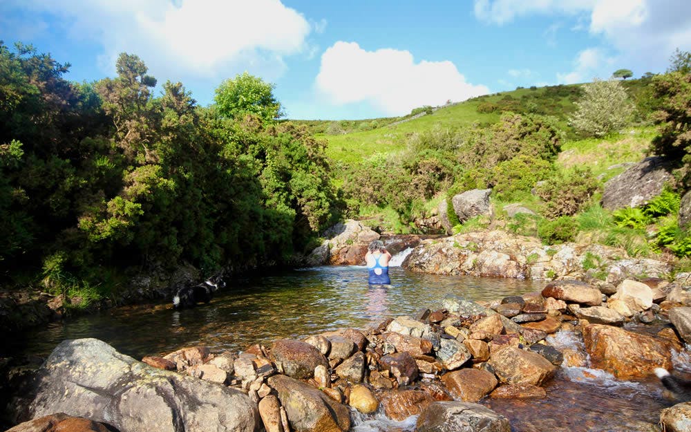 Devon Dens - Two gorgeous off-grid cabins in rural Devon