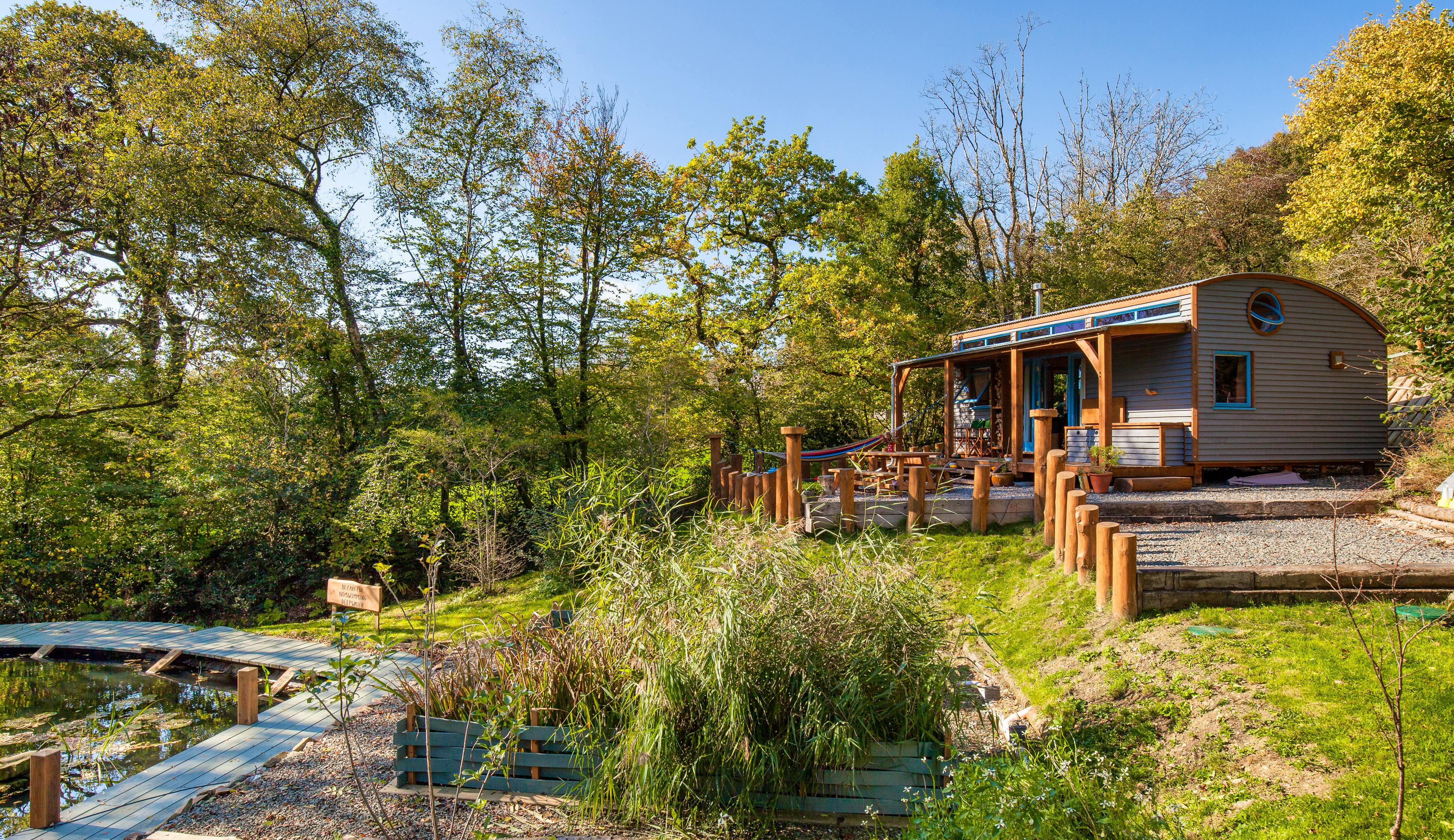 Devon Dens - Two gorgeous off-grid cabins in rural Devon