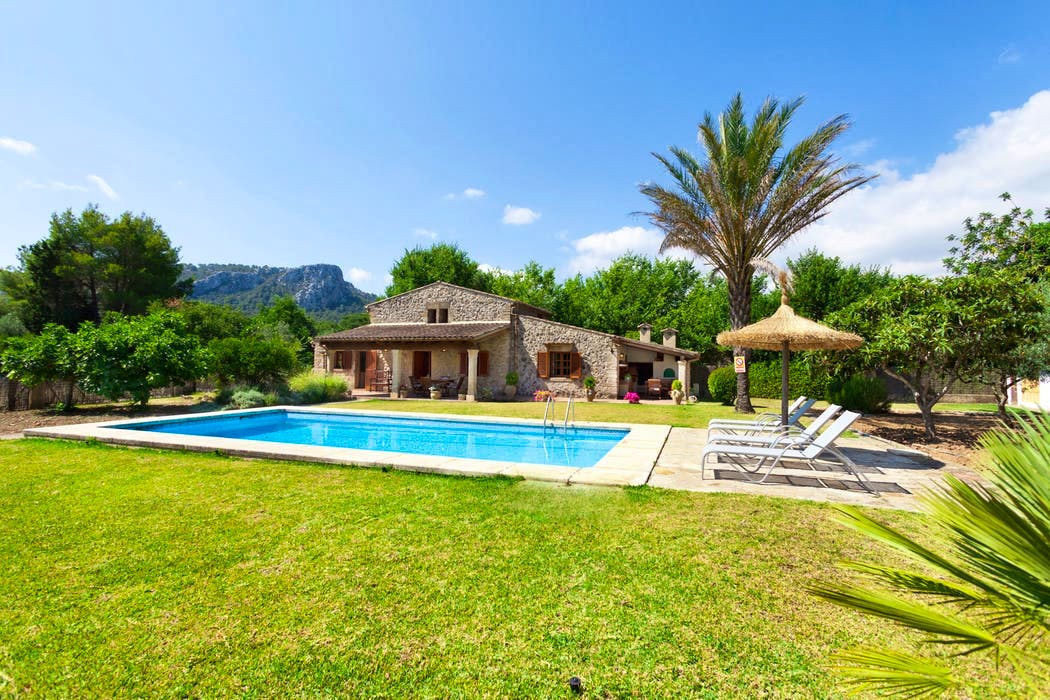 Cool Villas - View our collection of Classic Villas to rent