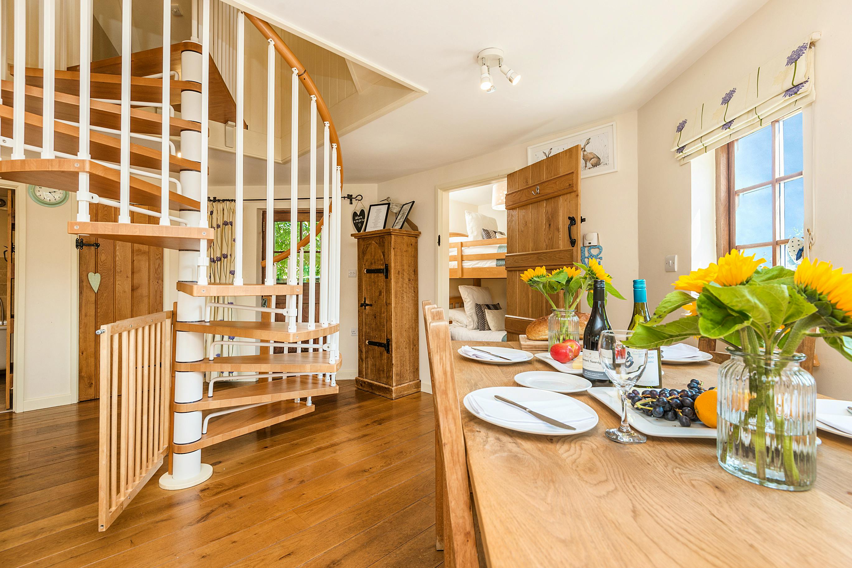 The Beehive Treehouse - Eco treehouse in Devon