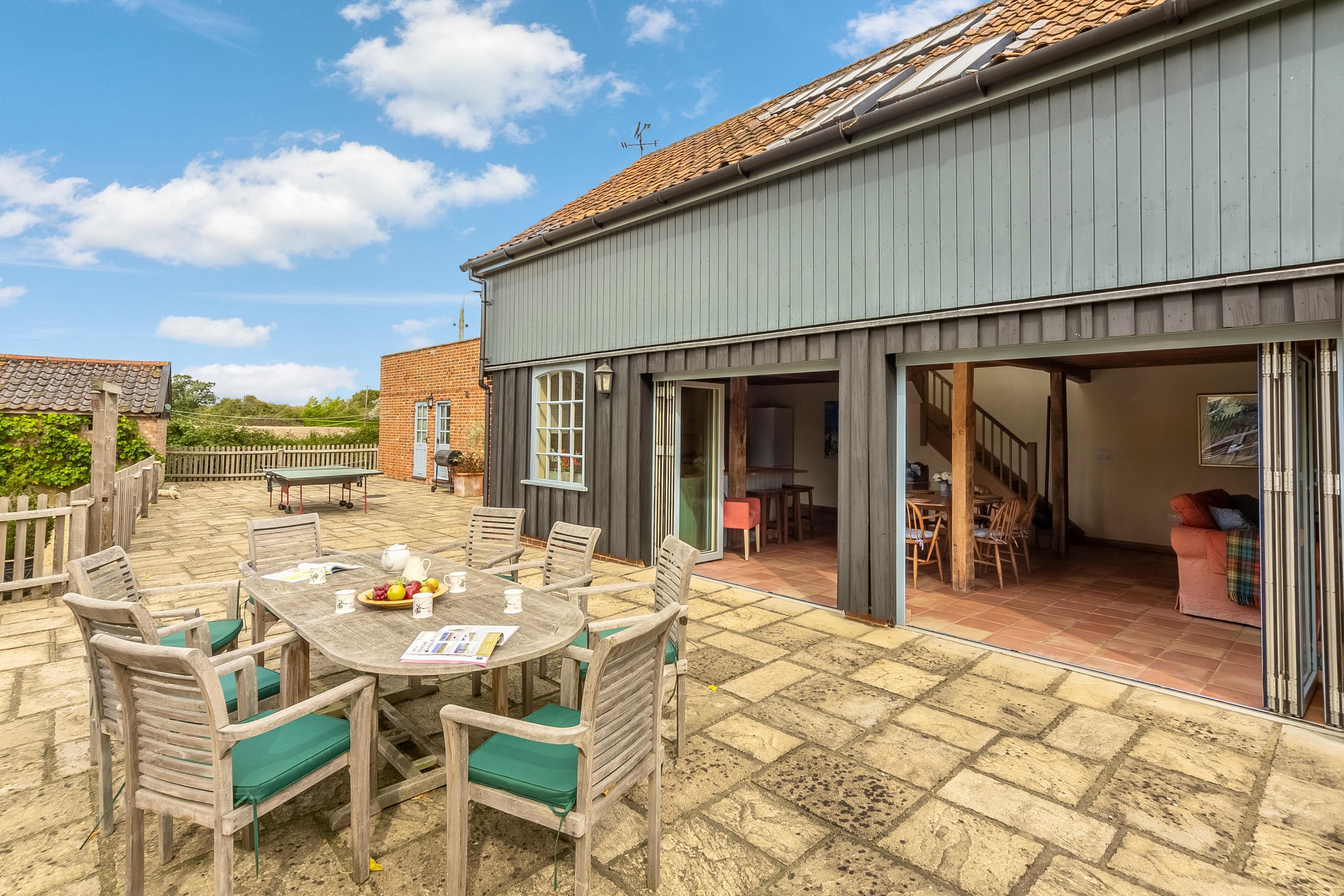 The Priory Barn - breathtaking design in a pretty Suffolk