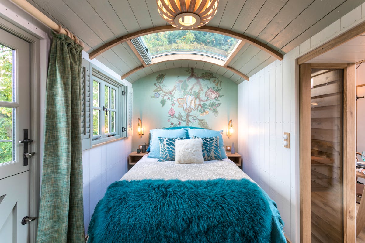 Dimpsey Yonder Shepherd’s Hut – a luxurious hut for 2 in Somerset