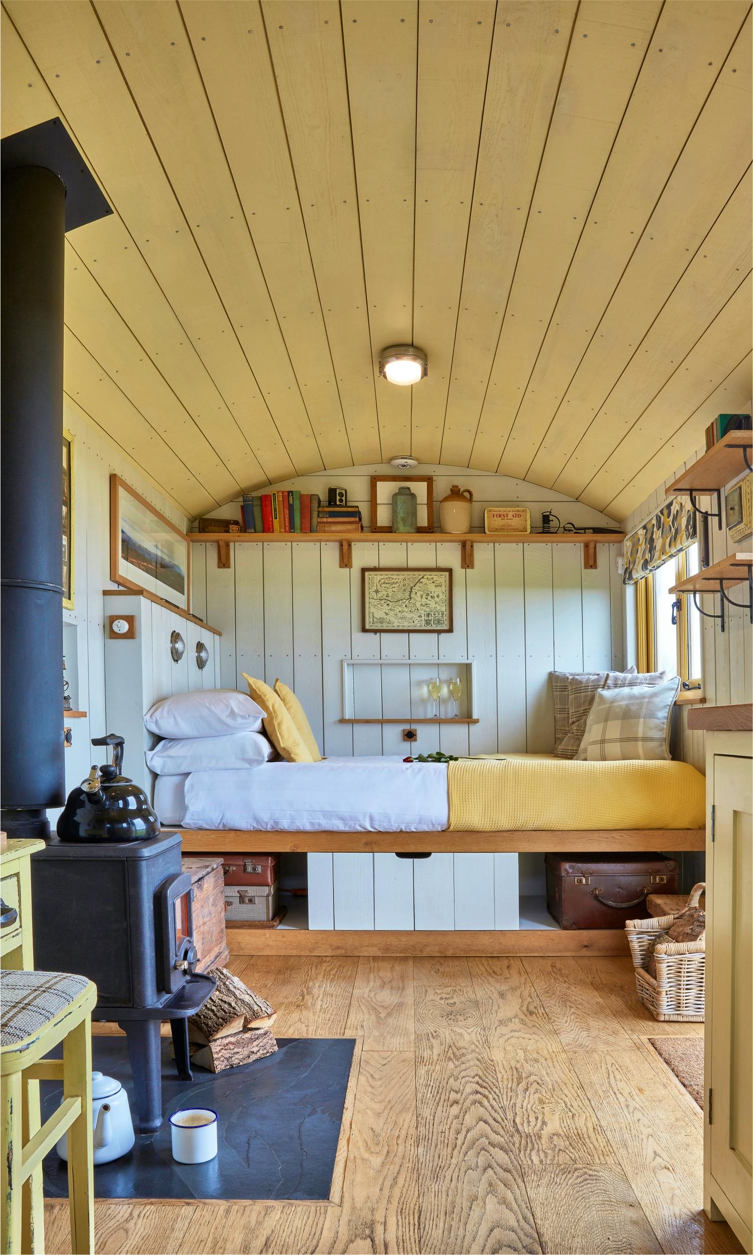 Tor View Shepherds Huts - Luxurious countryside retreat