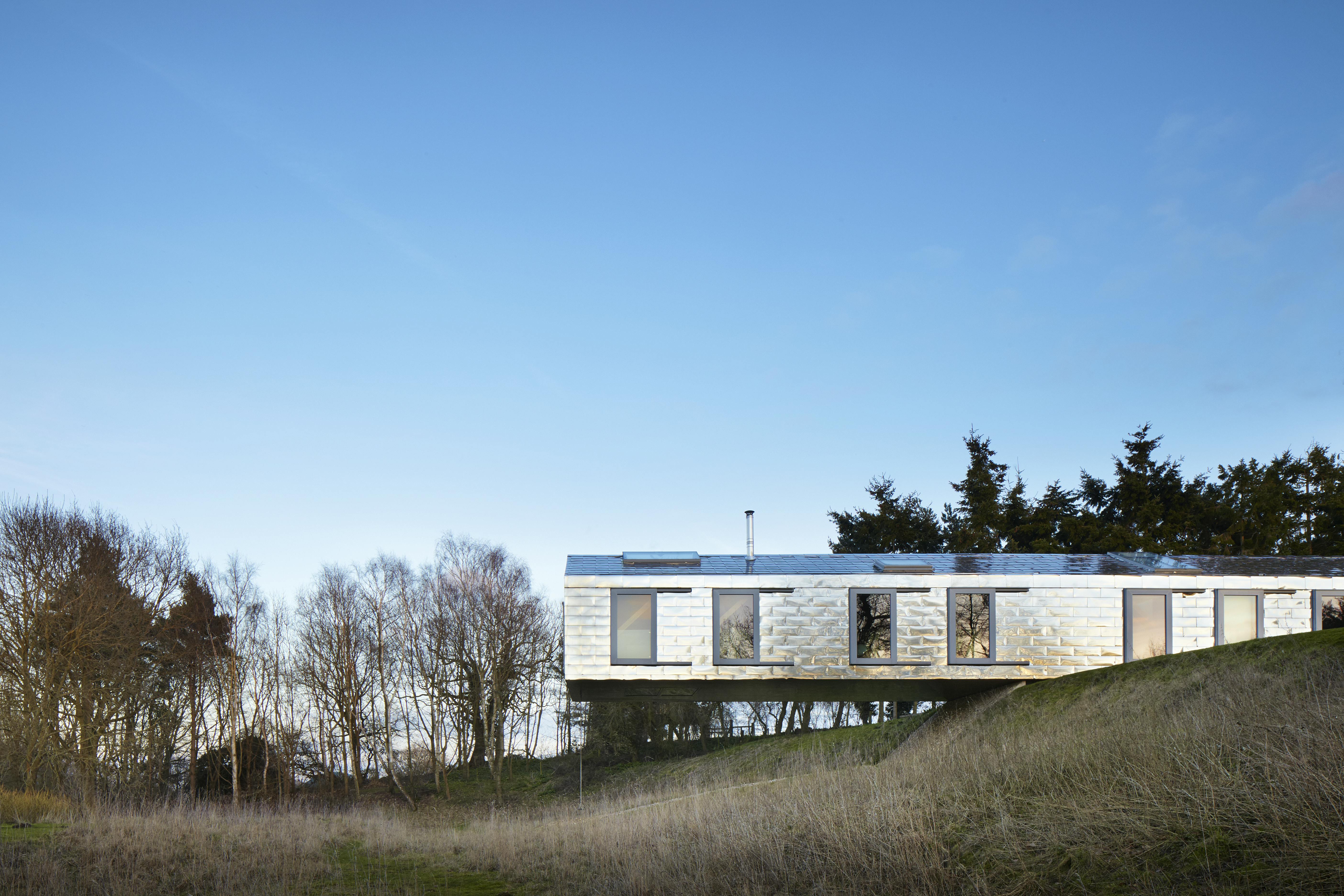 Balancing Barn – A remarkable 4-bed barn in the Suffolk countryside