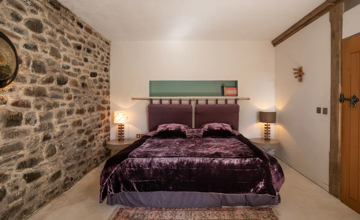 Red Kite Barn - Contemporary conversion in the Welsh countryside