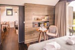 The Lodges at Feldon Valley - High end contemporary suites