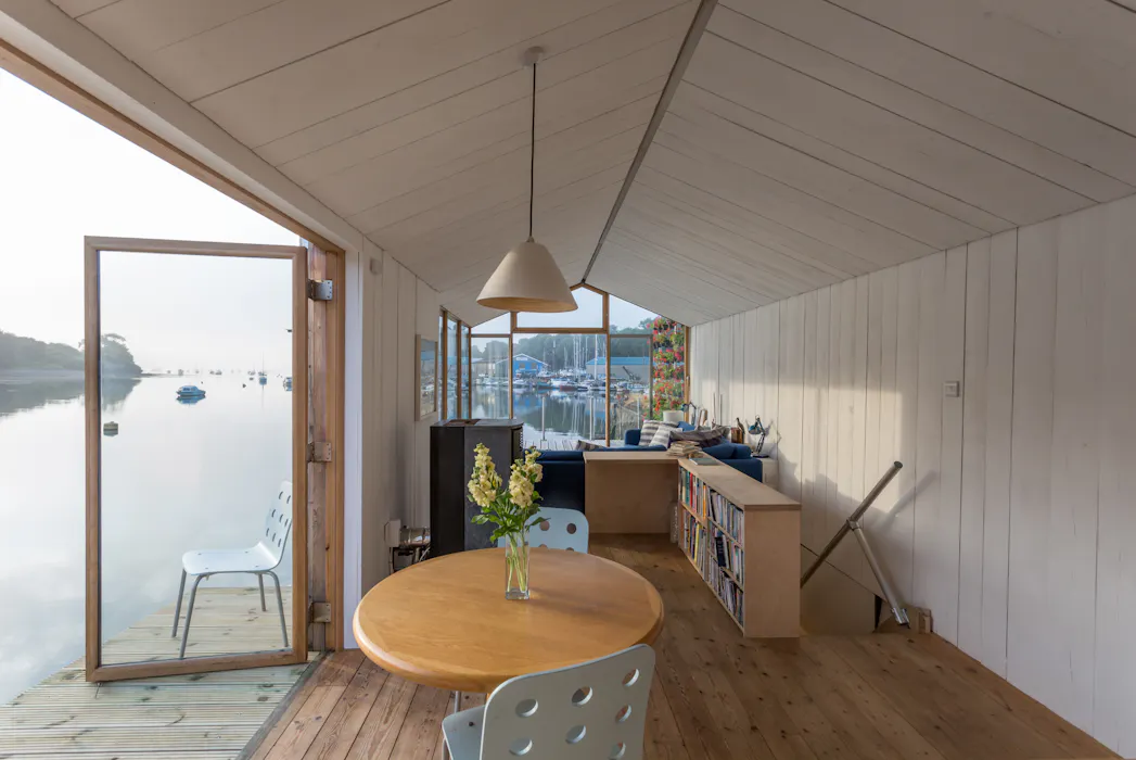 The Floathouse - Floating cabin in Cornwall