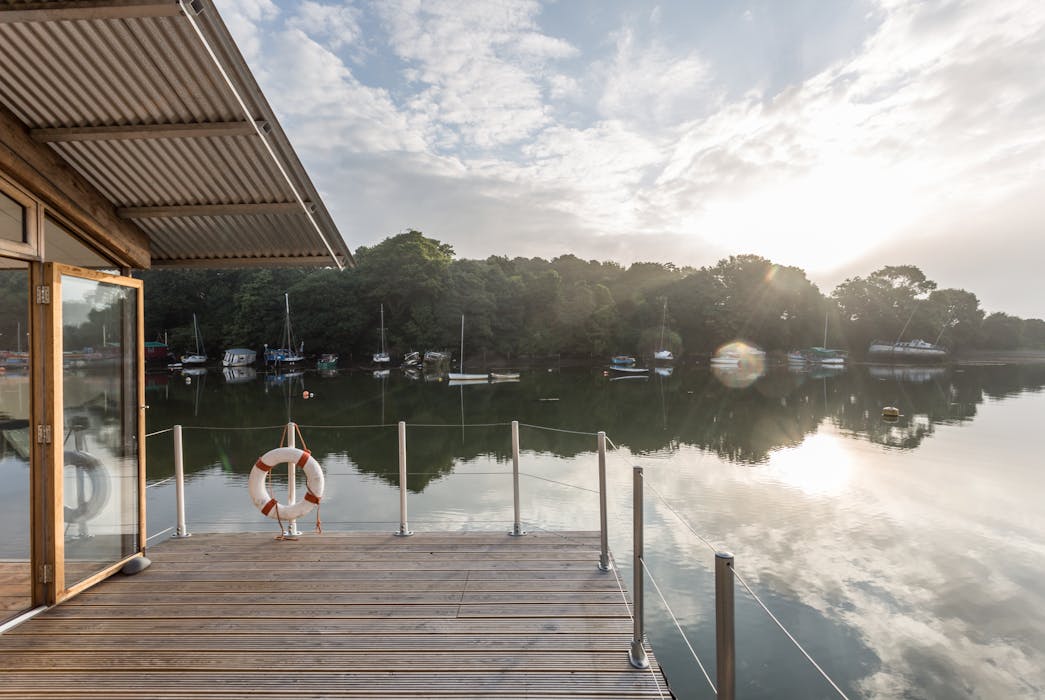 The Floathouse - Floating cabin in Cornwall